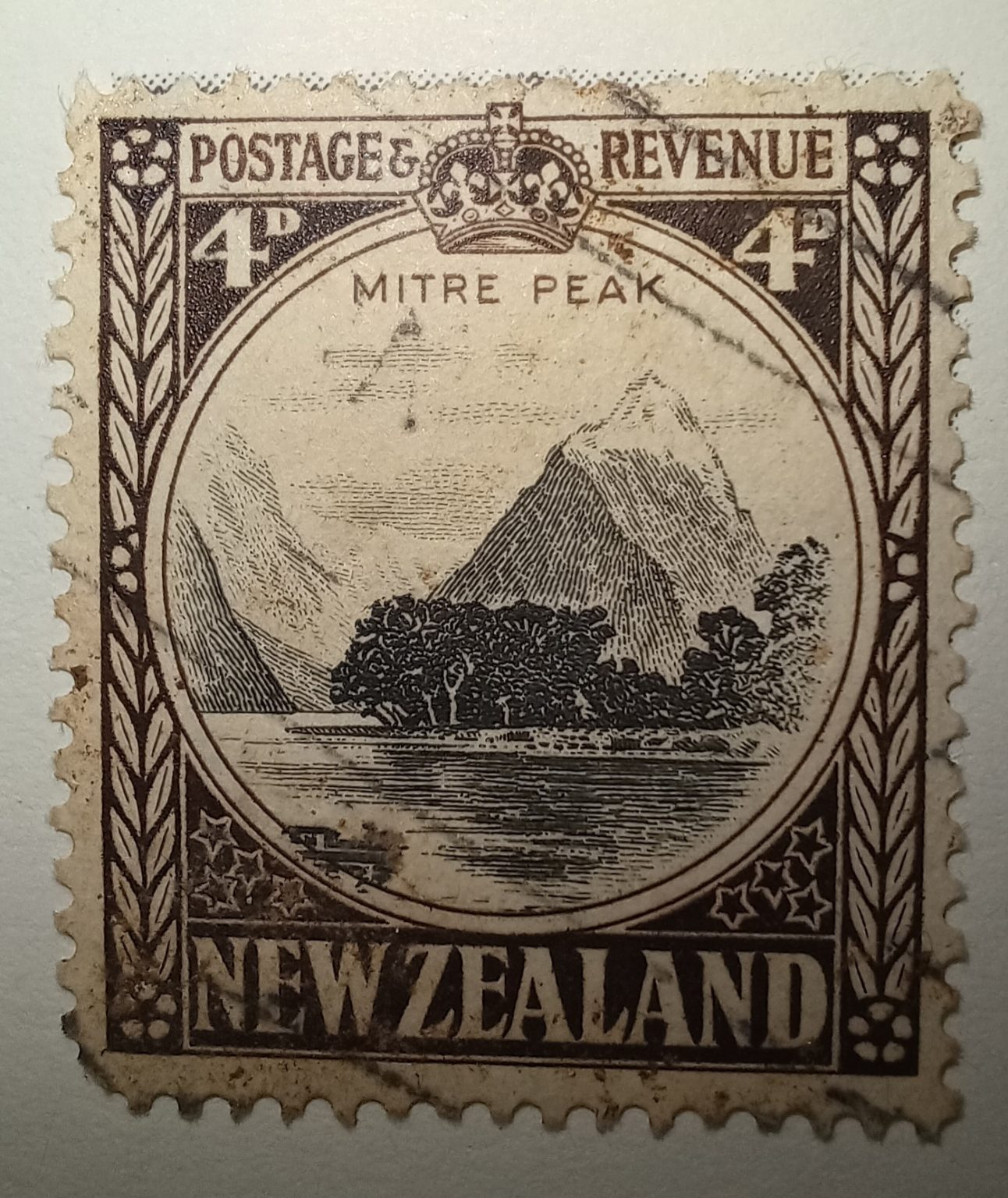 New Zealand stamps. Rahotu/ Mitre peak - DigiClerk